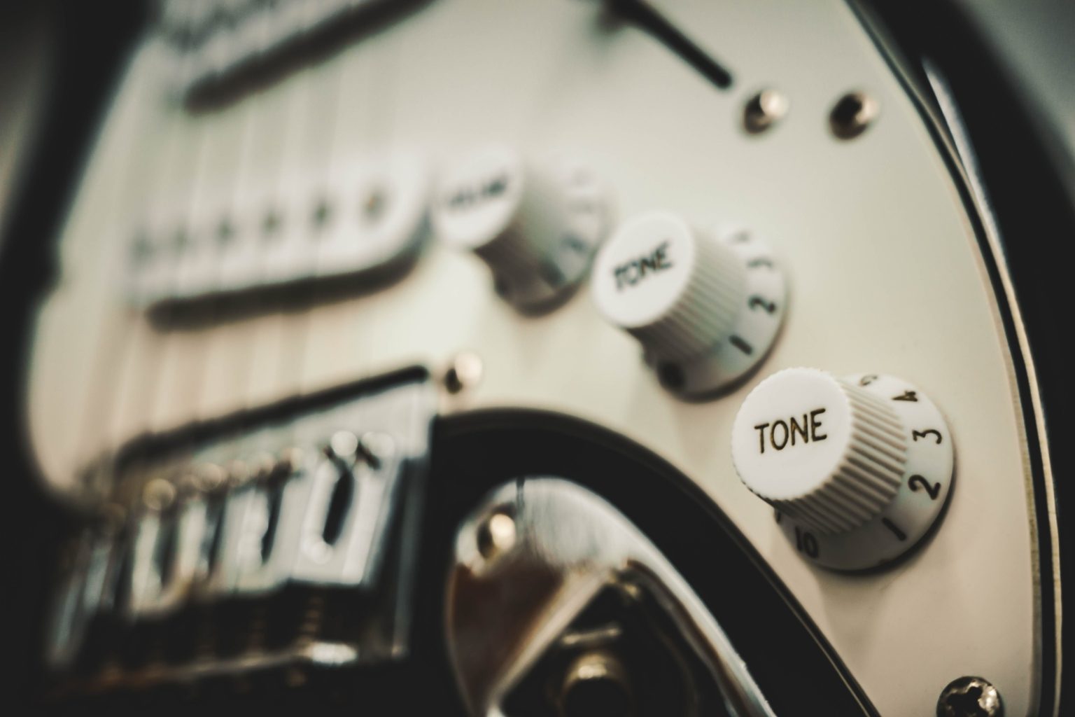 Master the Lingo: A Guide to Common Guitar Terms
