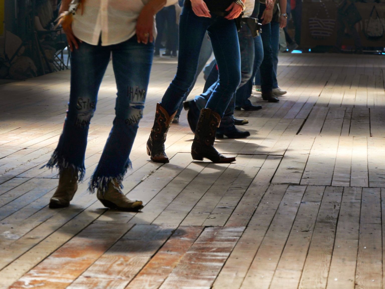 Contra Dancing Basics: A Beginner’s Guide