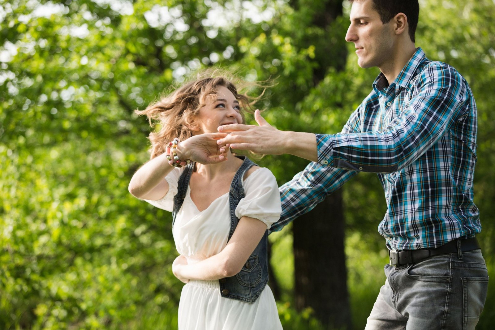 Contra Dancing Basics: A Beginner’s Guide