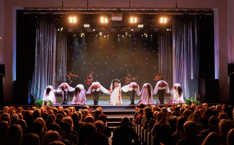 50 Popular Theater Terms: Vocabulary, Objects, and Slang Explained